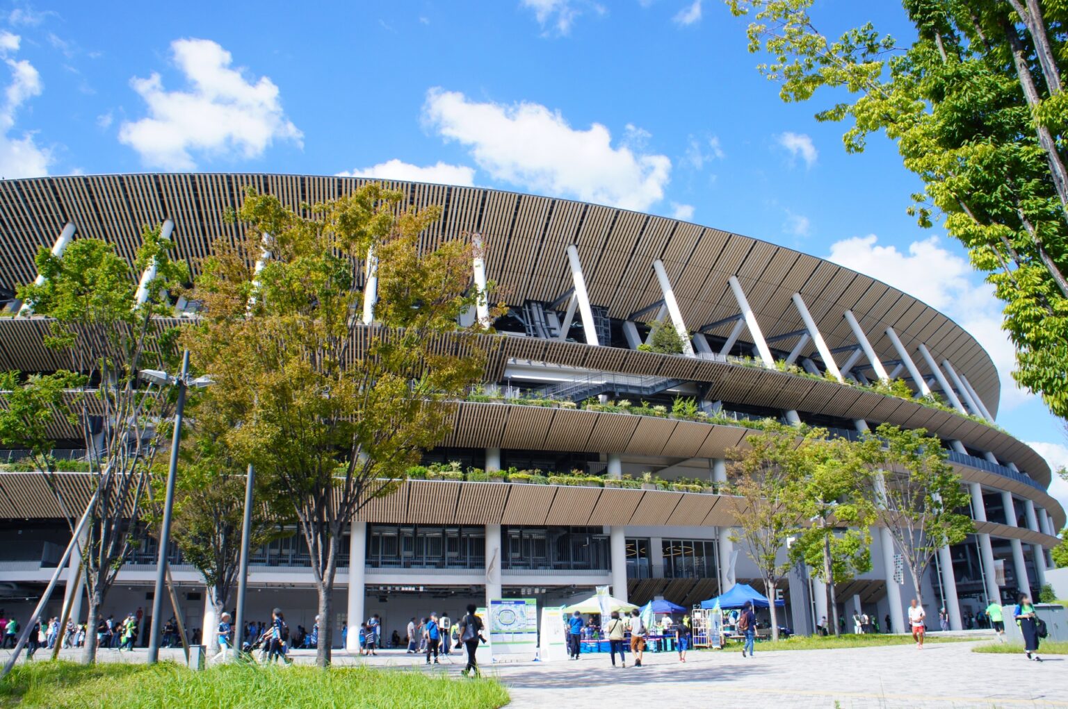 CLT構造材の特徴とは？注目を集めている理由を紹介 | CLT（Cross Laminated Timber）がわかる専門メディア